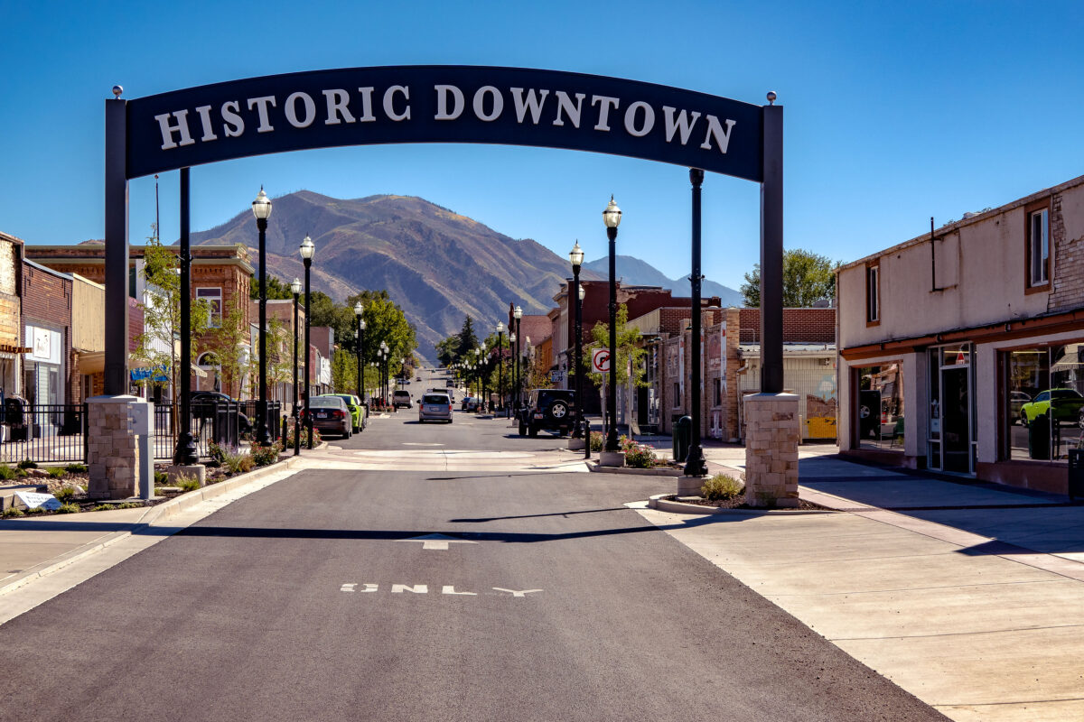 Springville man captures changes in Utah County compared to his 1970s ...